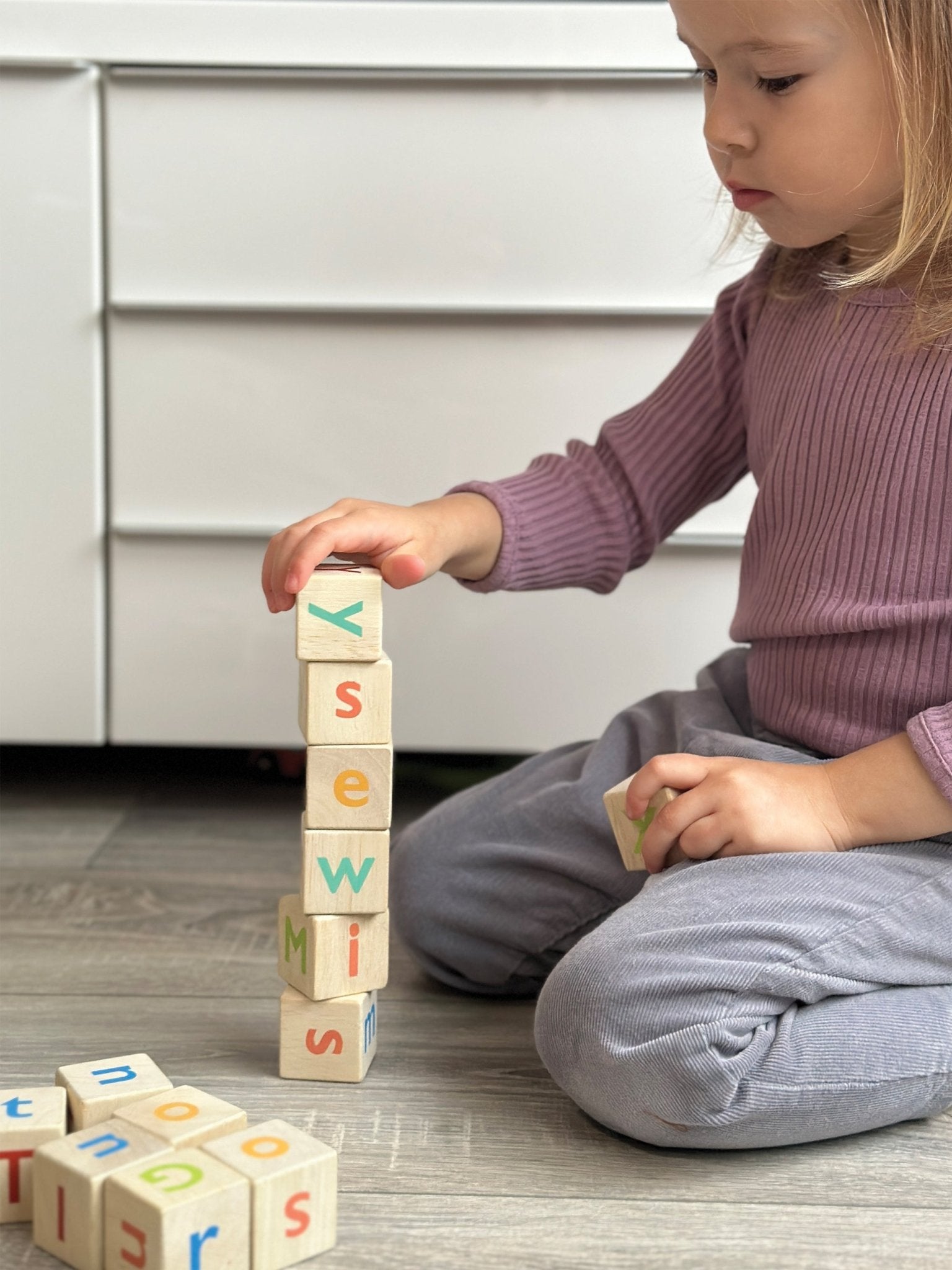Alphabet Spelling Blocks – Mentari