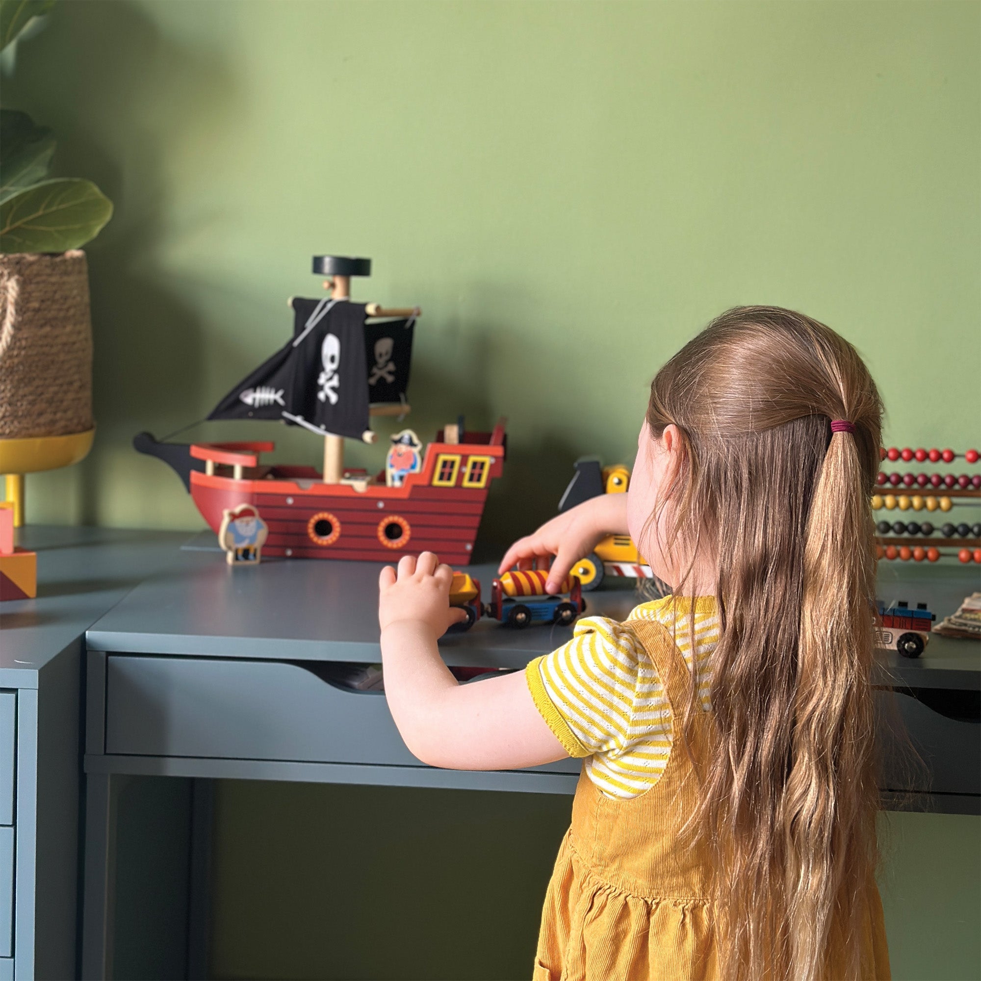 Mentari Fishbones Pirate Ship Wooden Toy Ship