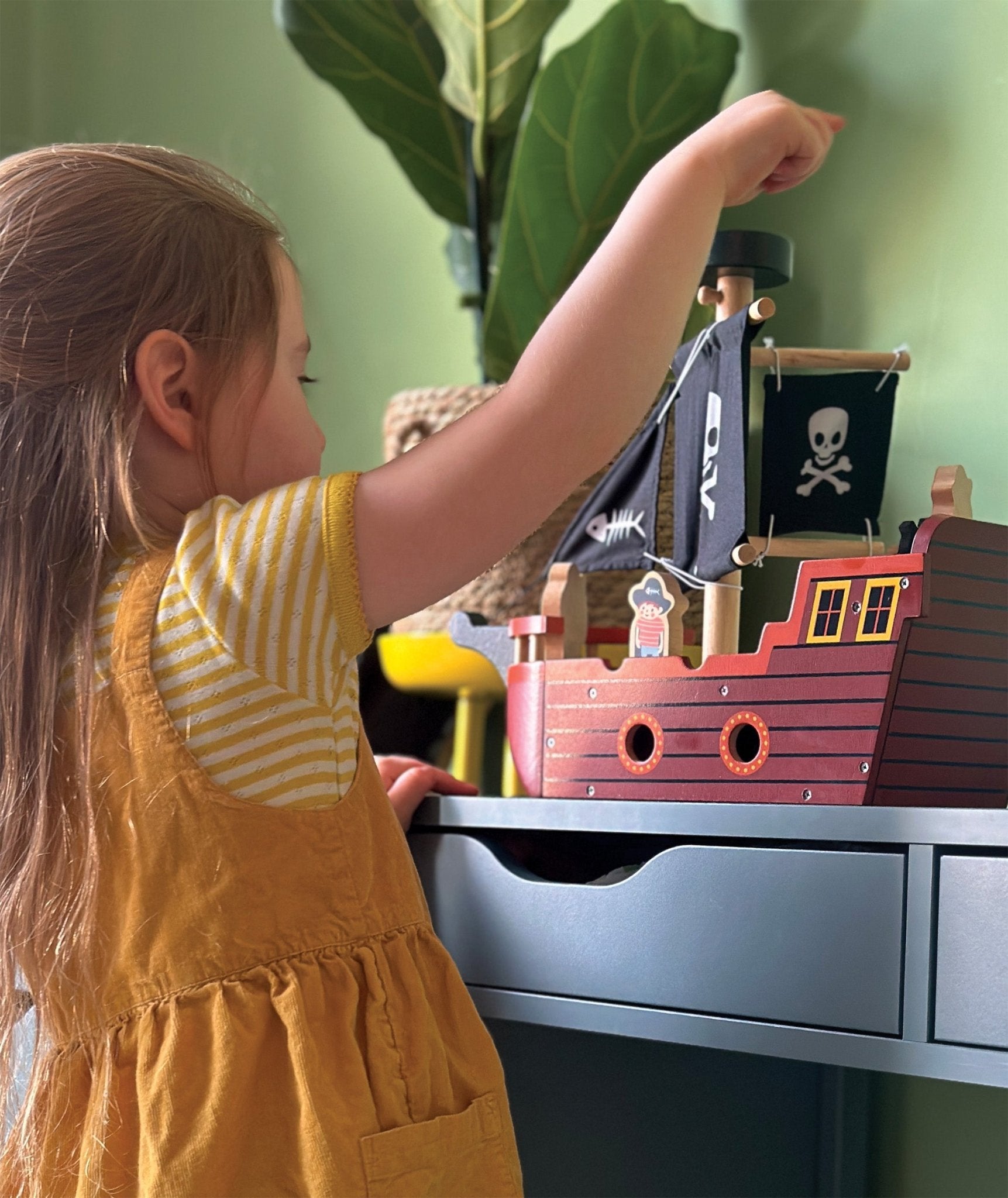 Mentari Fishbones Pirate Ship Wooden Toy Ship