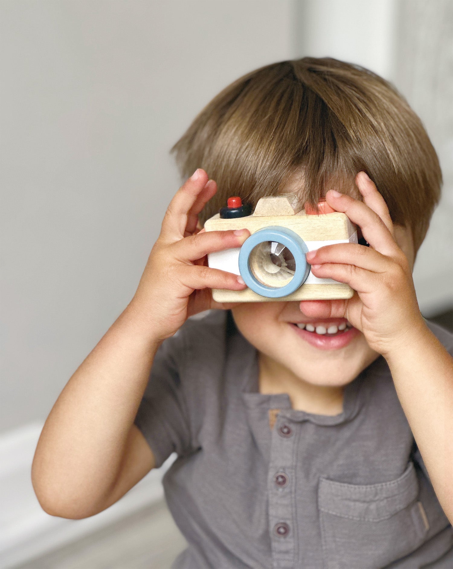 Mentari Wooden Pretend Camera - Sensory and Tactile Fun